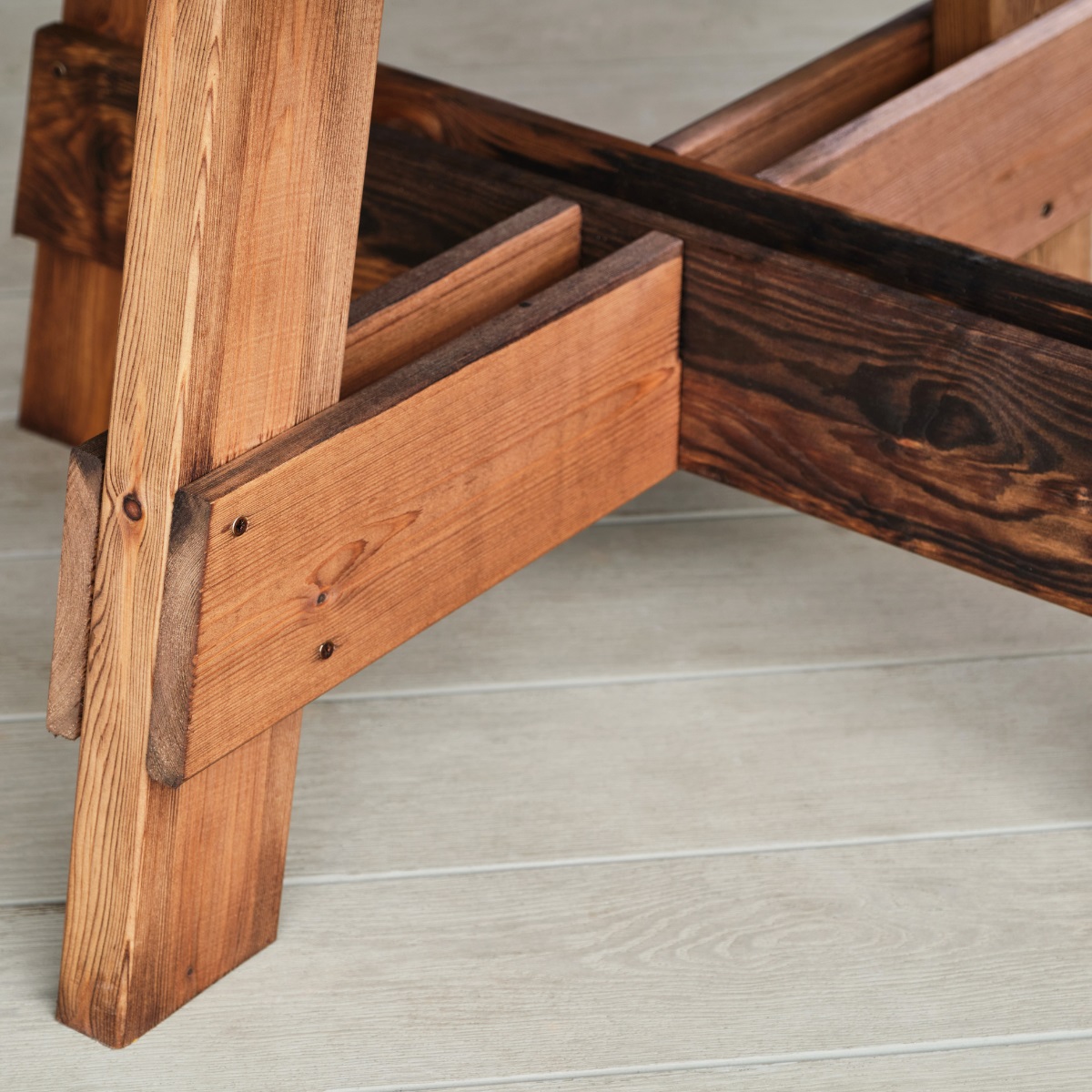 Chunky Wooden Round Dining Table - Stirling Range - Woodberry