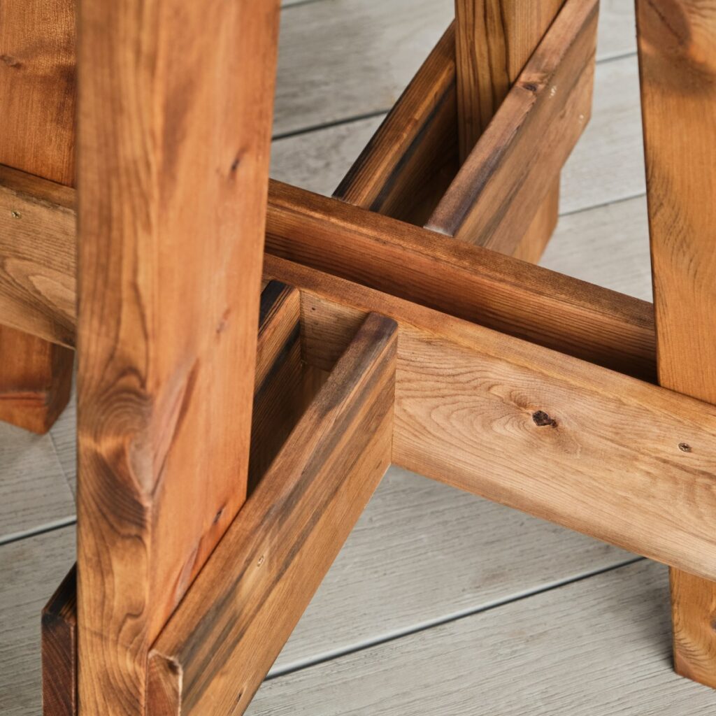 Chunky Wooden Round Poseur Table - Stirling Range - Woodberry
