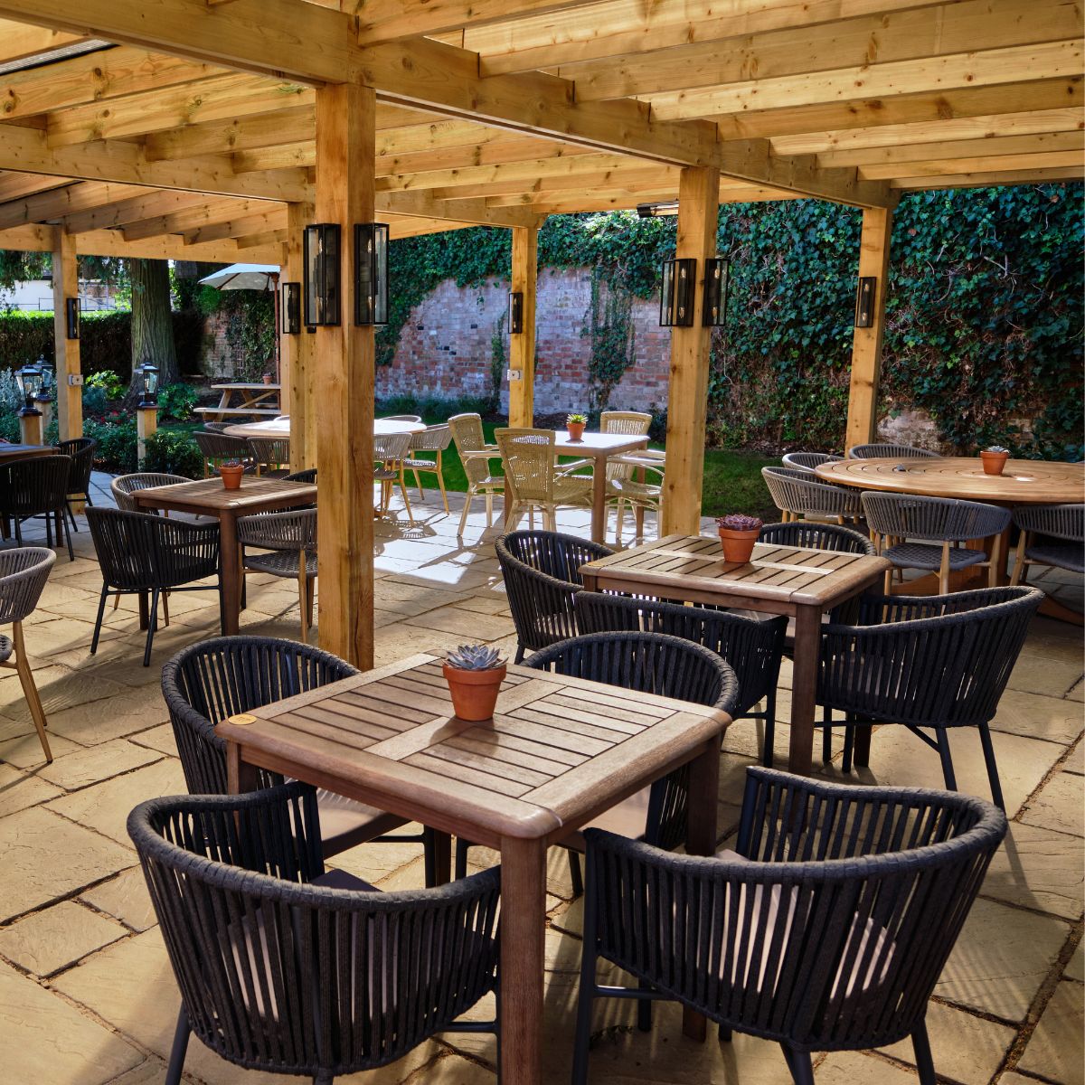 The Red Lion - Woodberry