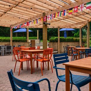 Best Shade & Shelter Solutions for Outdoor Spaces - Woodberry