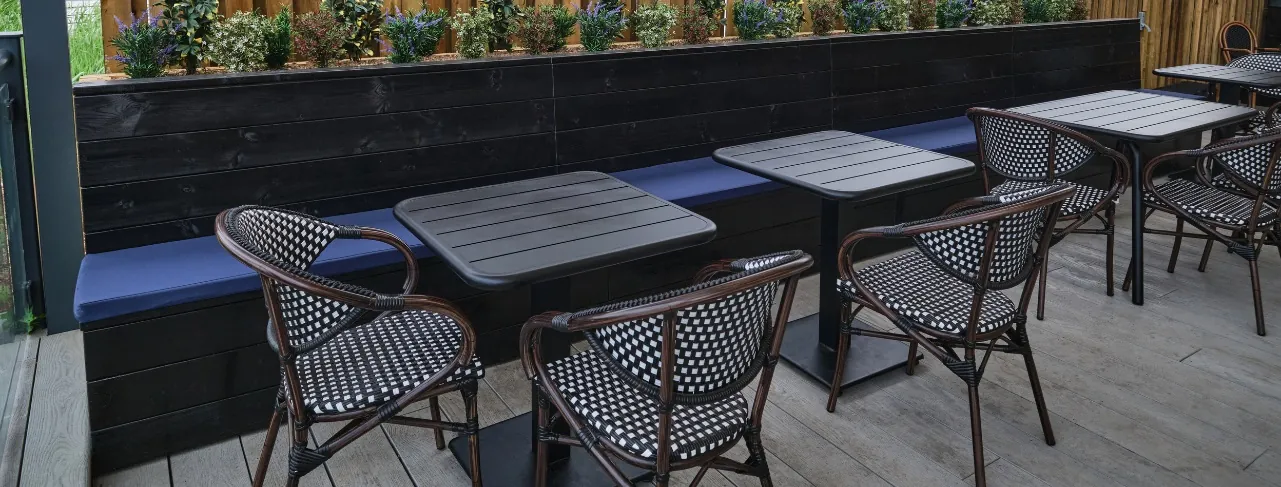 Commercial Outdoor Dining Tables | Pubs | Hotels | Restaurants